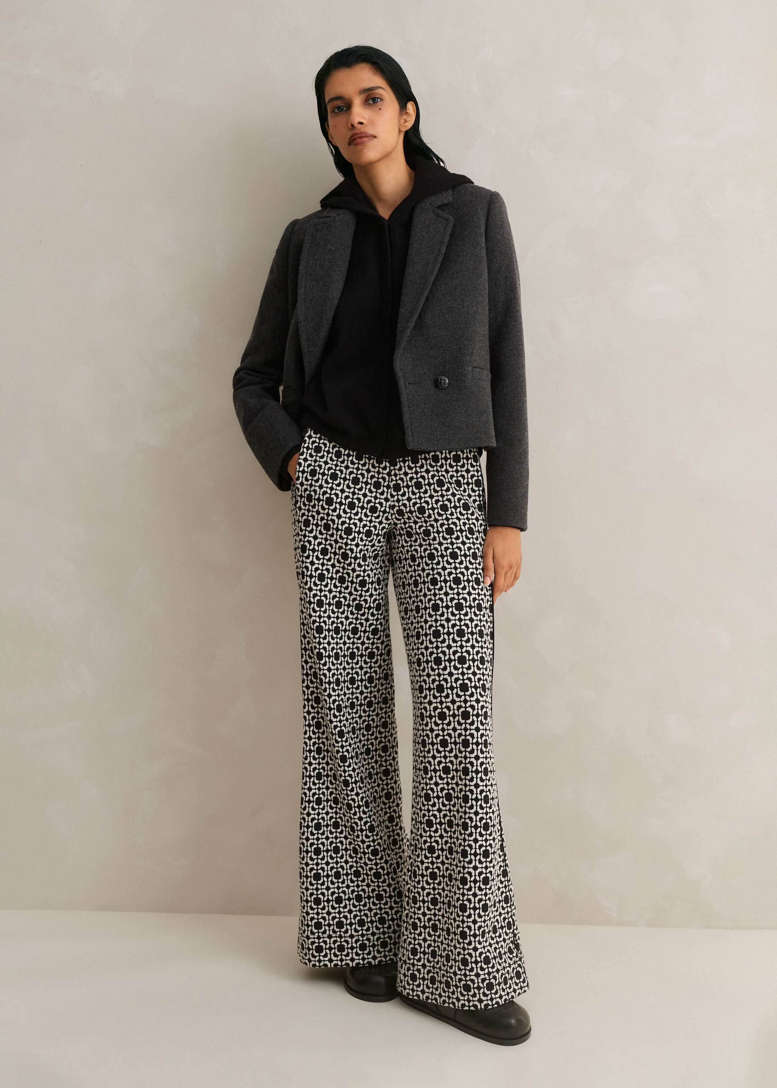 Women's Black Travel Tailoring Graphic Jacquard Trouser | ME+EM