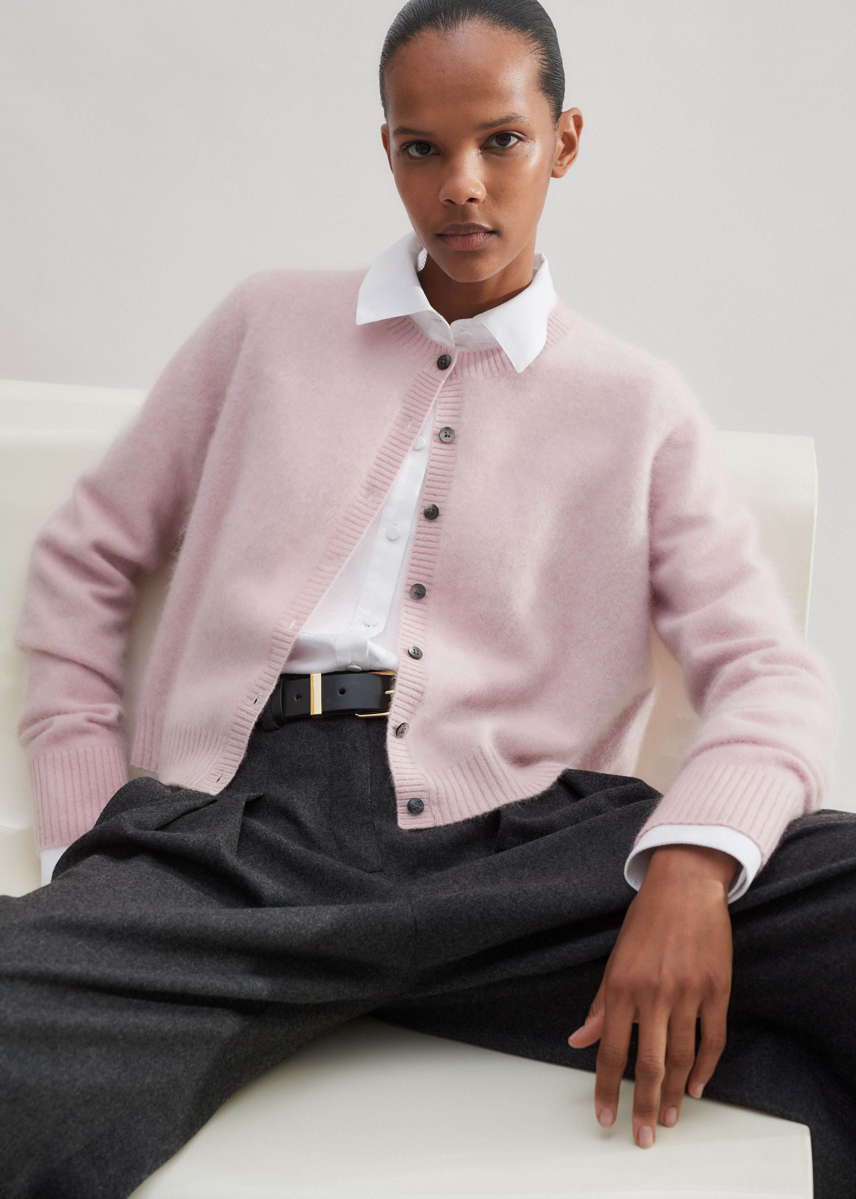 Women's Pink Brushed Cashmere Crew Neck Cardigan | ME+EM