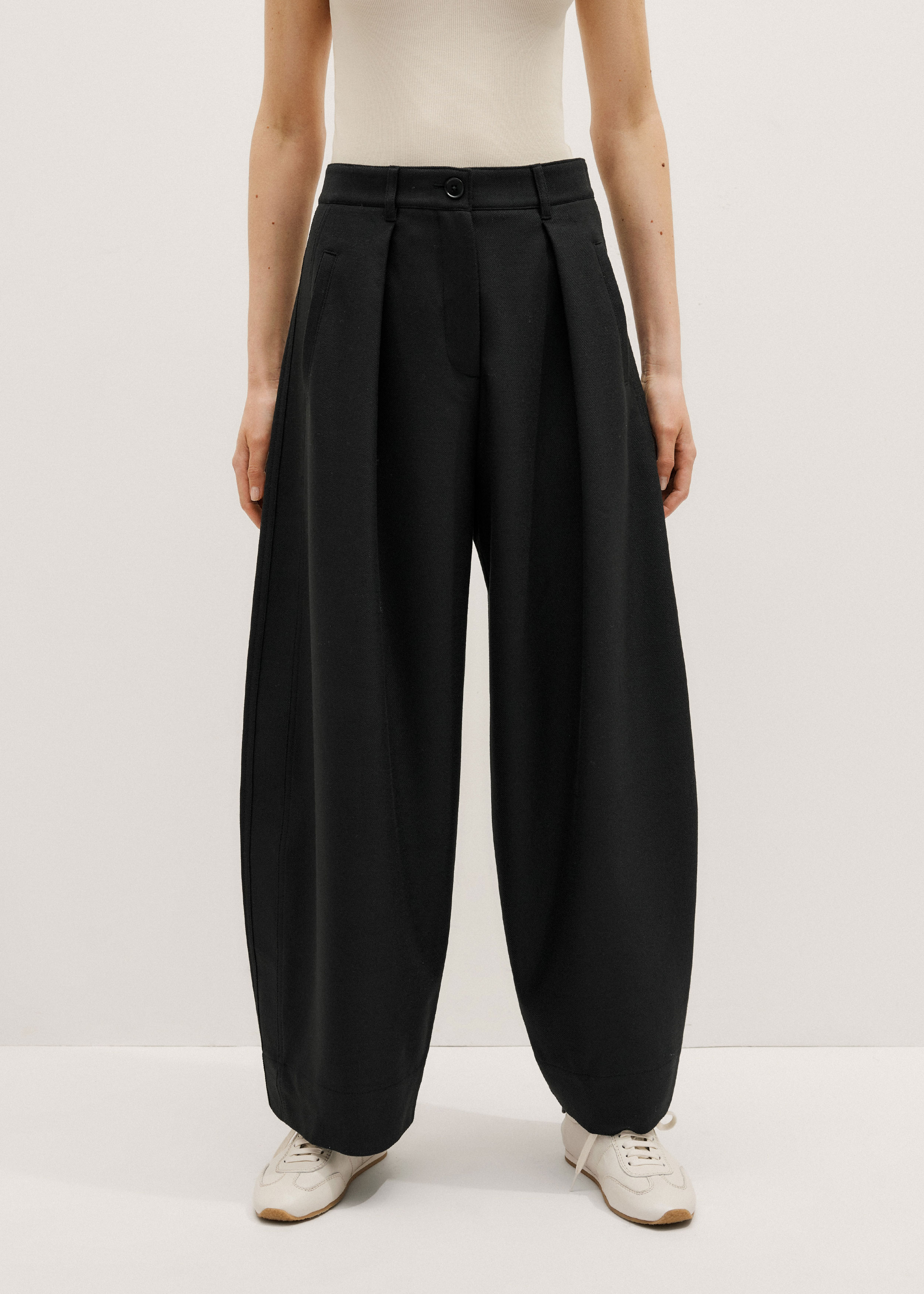 Women's Black Crease-Less Barrel Leg Trouser | ME+EM