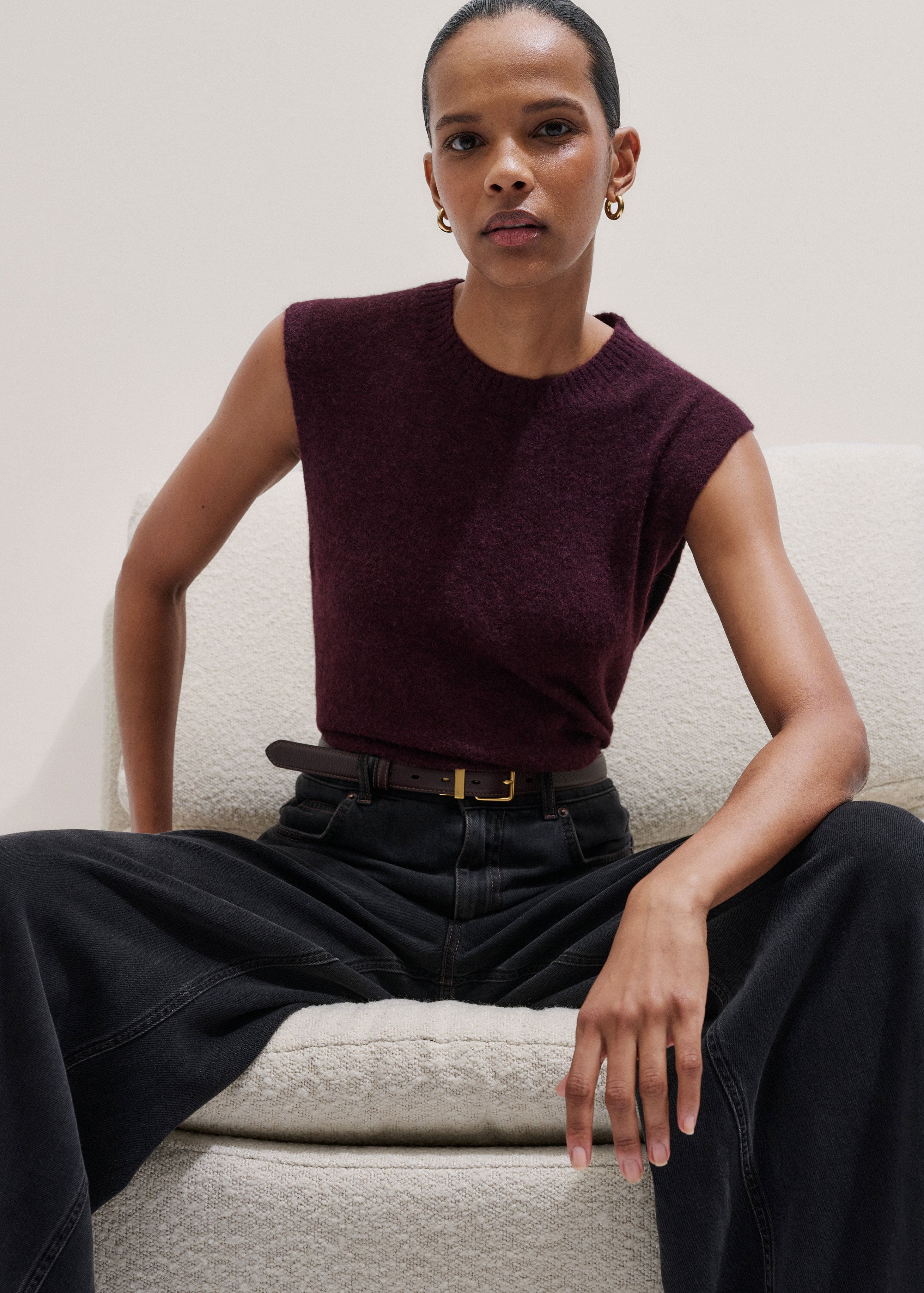 Women's Red Crew Neck Straight Knit Vest | ME+EM