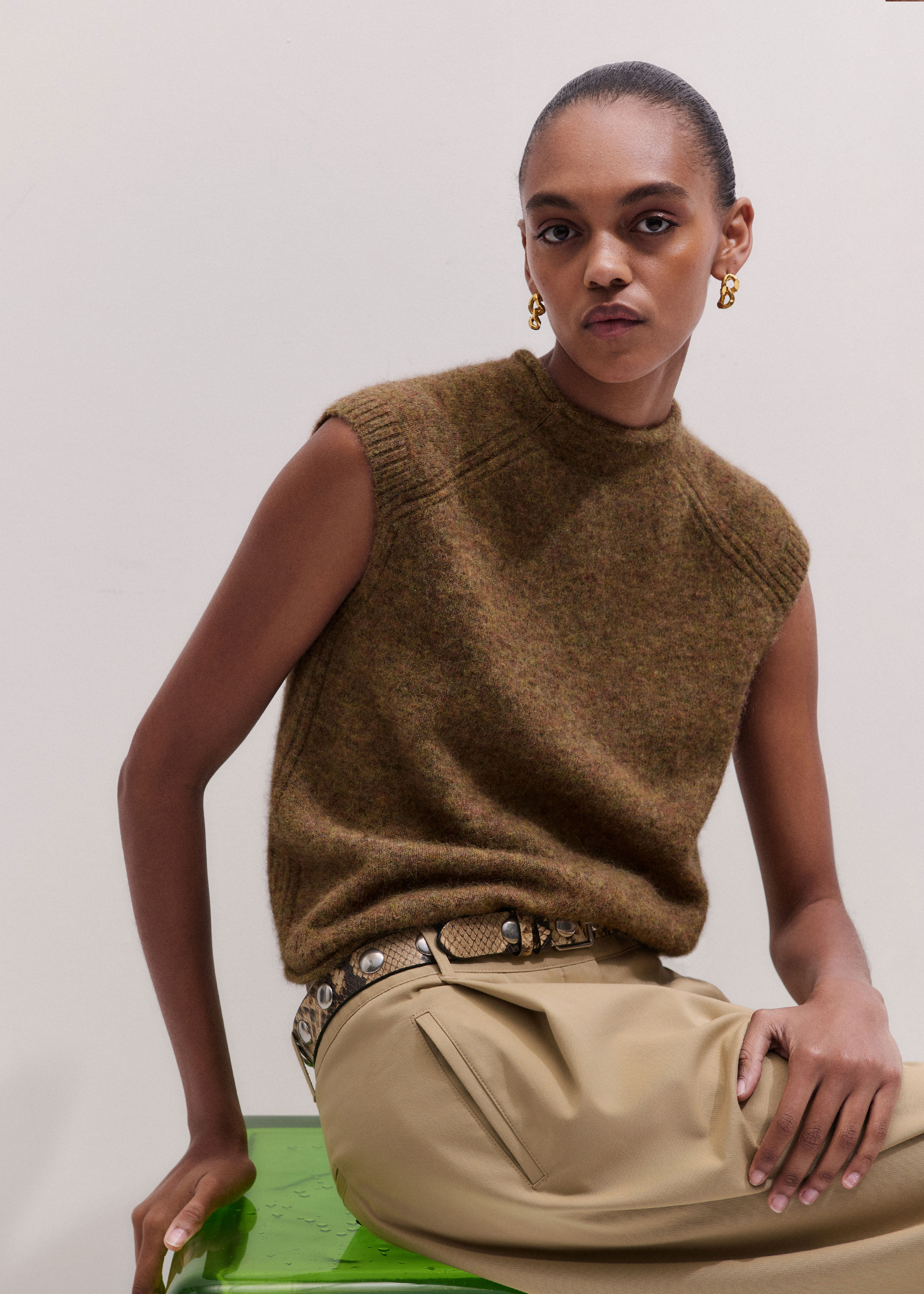 Women's Brown Roll Trim Straight Layering Vest | ME+EM